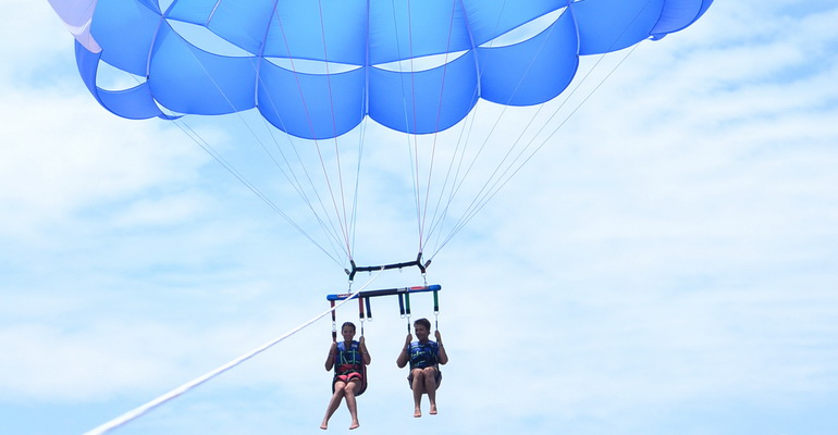 Parasailing | Info, Prices, Photos | My Boracay Guide