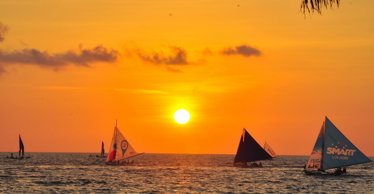Paraw Sailing | Info, Prices, Photos | My Boracay Guide