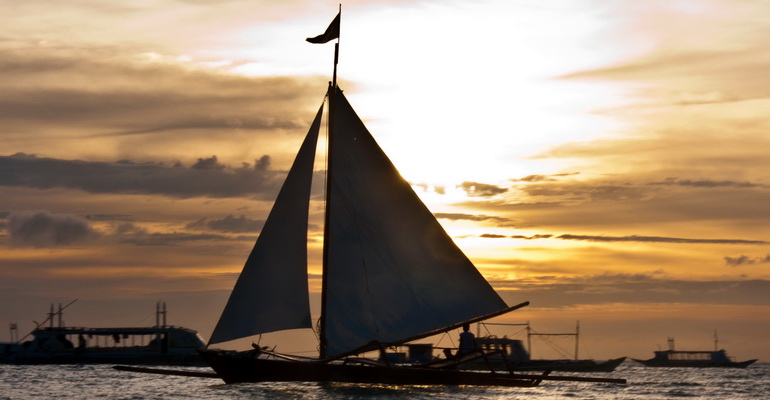 Paraw Sailing | Info, Prices, Photos | My Boracay Guide